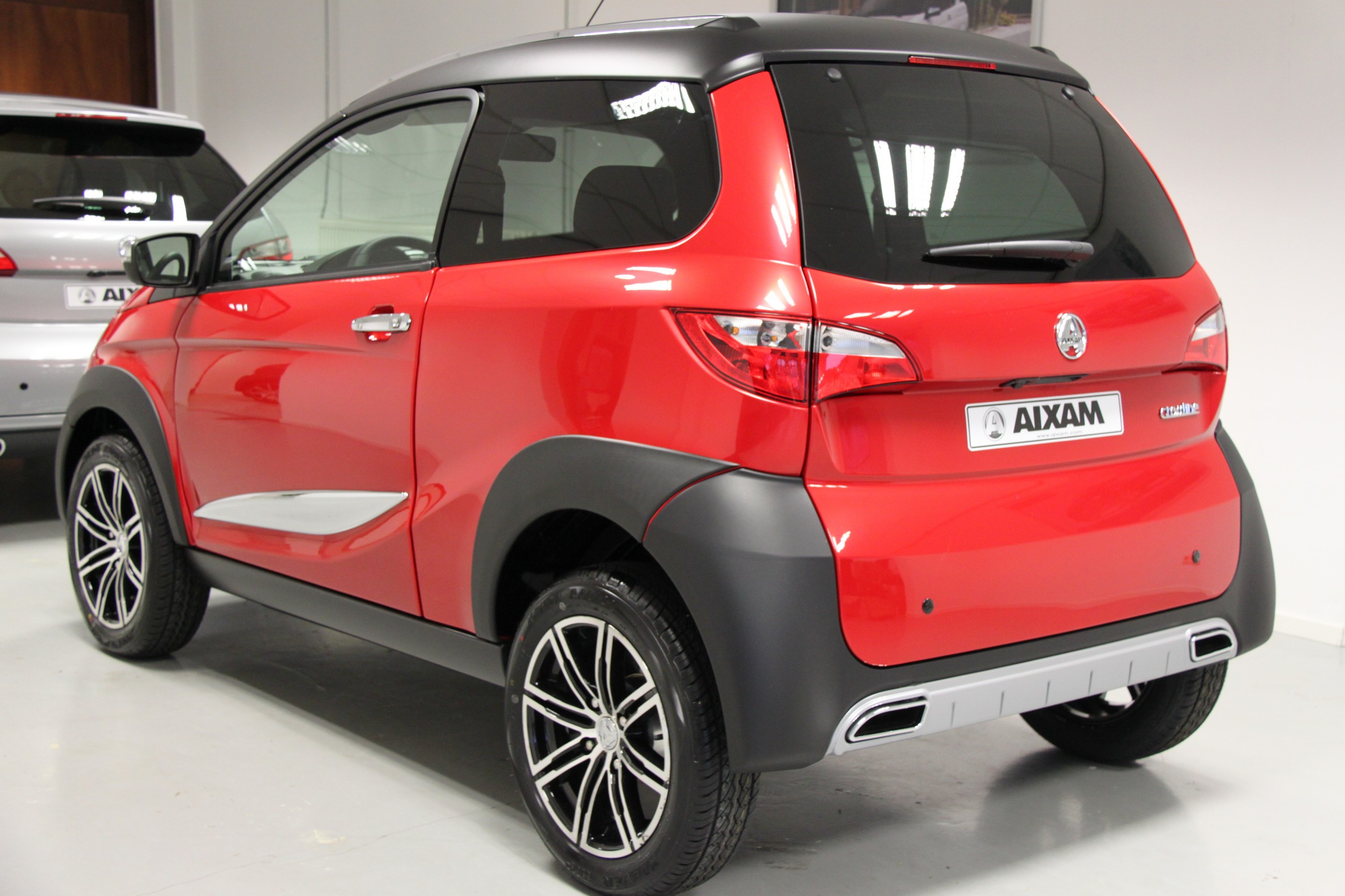 Aixam Crossline Premium 2017 | Brommobielcenter Limburg | Occasions