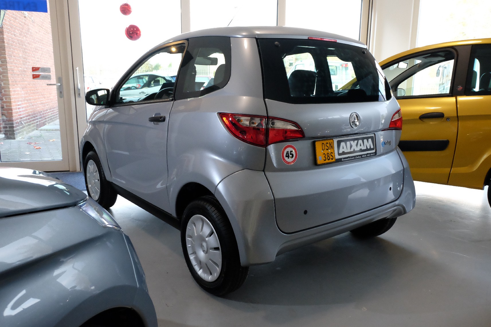 Brommobiel te koop - Aixam eCity 100% Elektrisch (Nieuw!) 0000 - 45km auto!